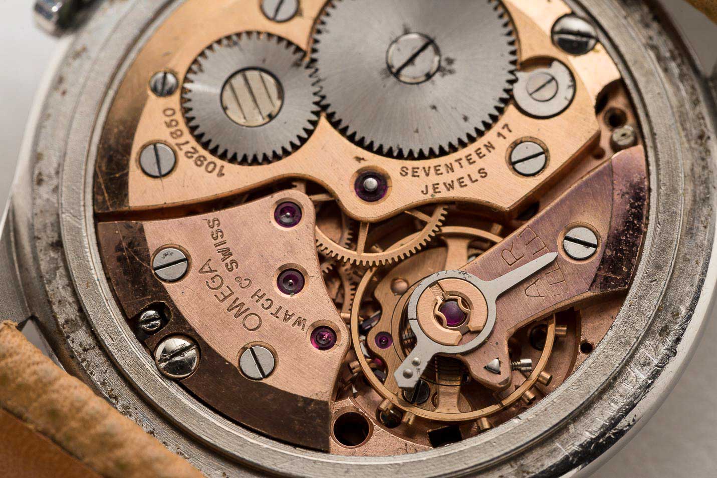 Omega Cosmic Calendar Vintage Wristwatch 2471-1 - Shuck the Oyster ...