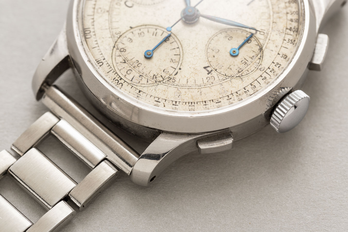 Gallet Valjoux 71 Vintage Chronograph - Shuck the Oyster Vintage Watches