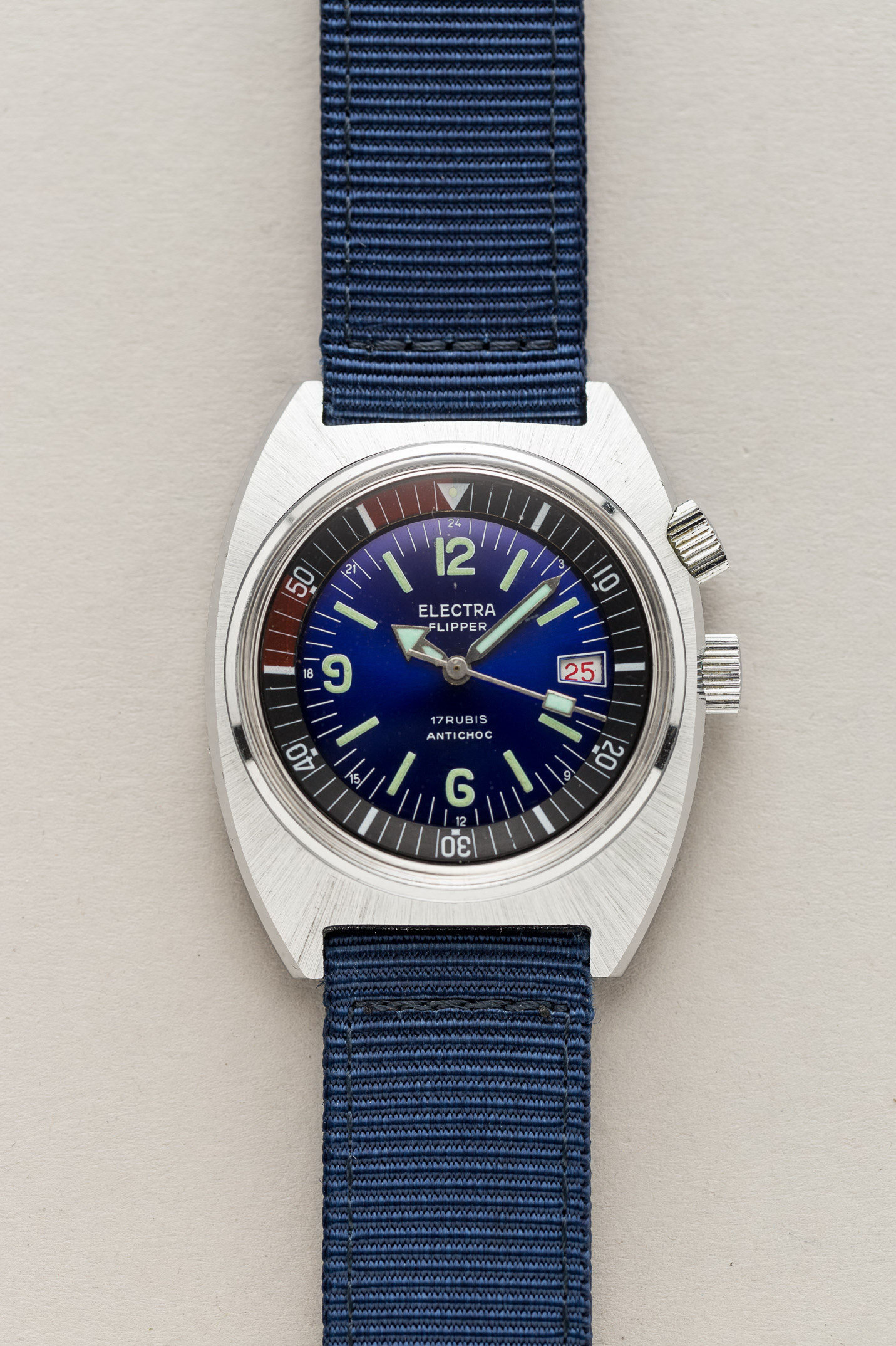 Electra Flipper Vintage Diver - Shuck the Oyster Vintage Watches